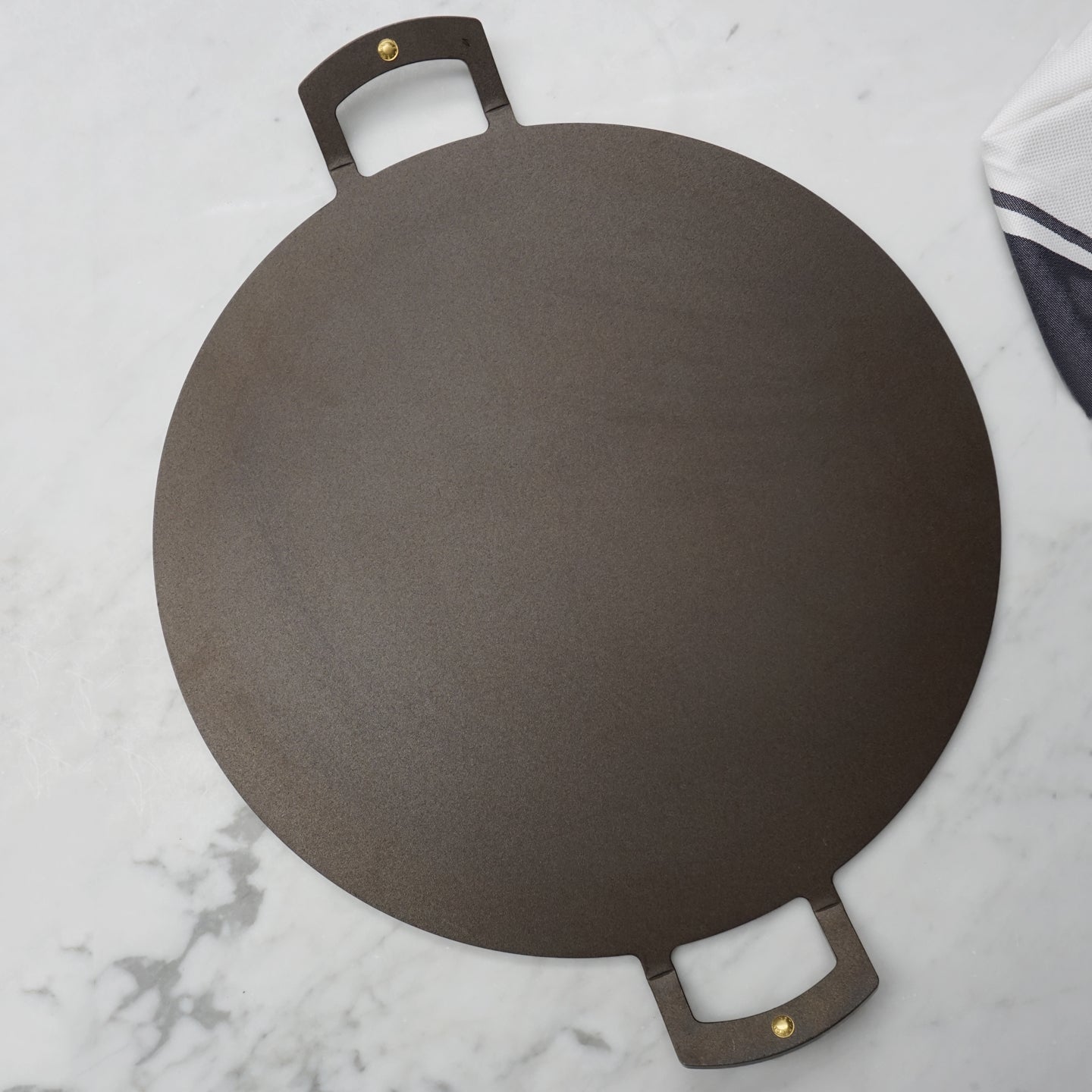 Netherton Foundry Bake / Griddle Plate / 38cm | Borough Kitchen