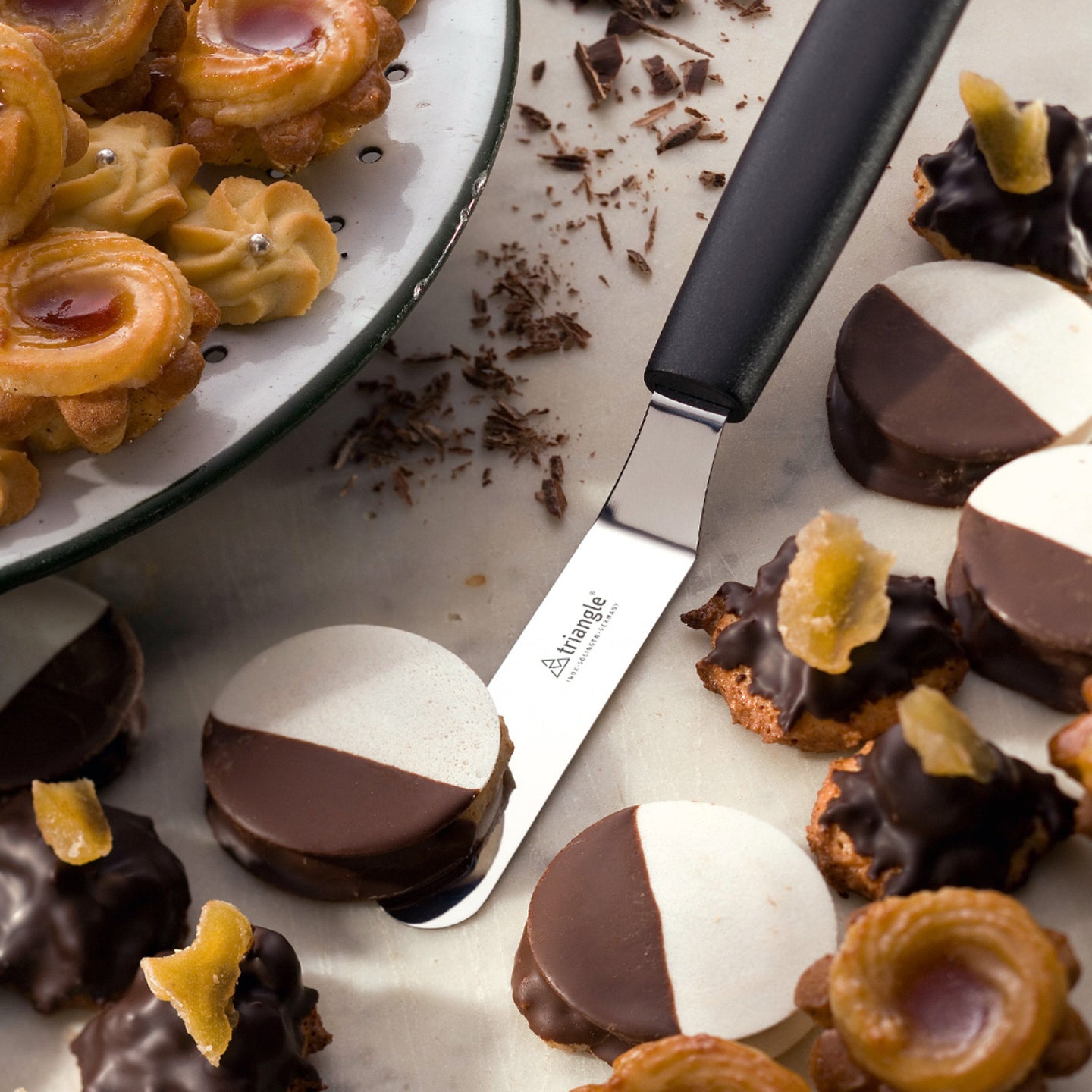 Triangle Angled Pastry Spatula | Borough Kitchen